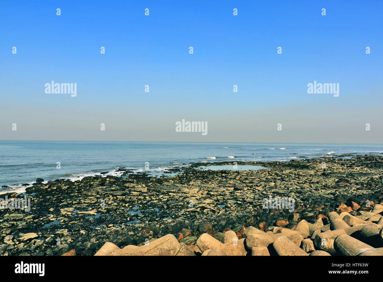 Beautiful beach in mumbai hi-res stock photography and images - Alamy