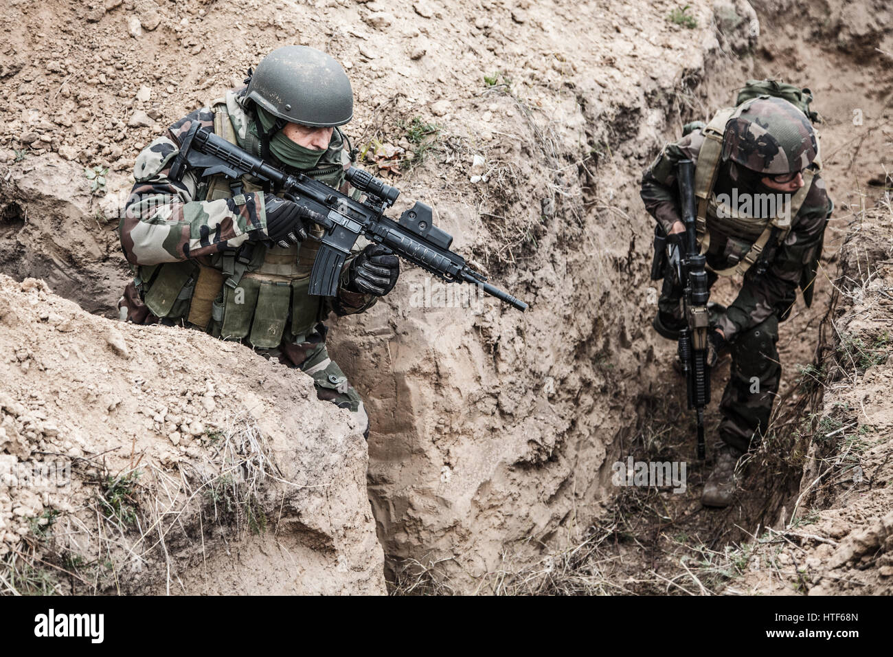 Paratroopers of french 1st Marine Infantry Parachute Regiment RPIMA in ...