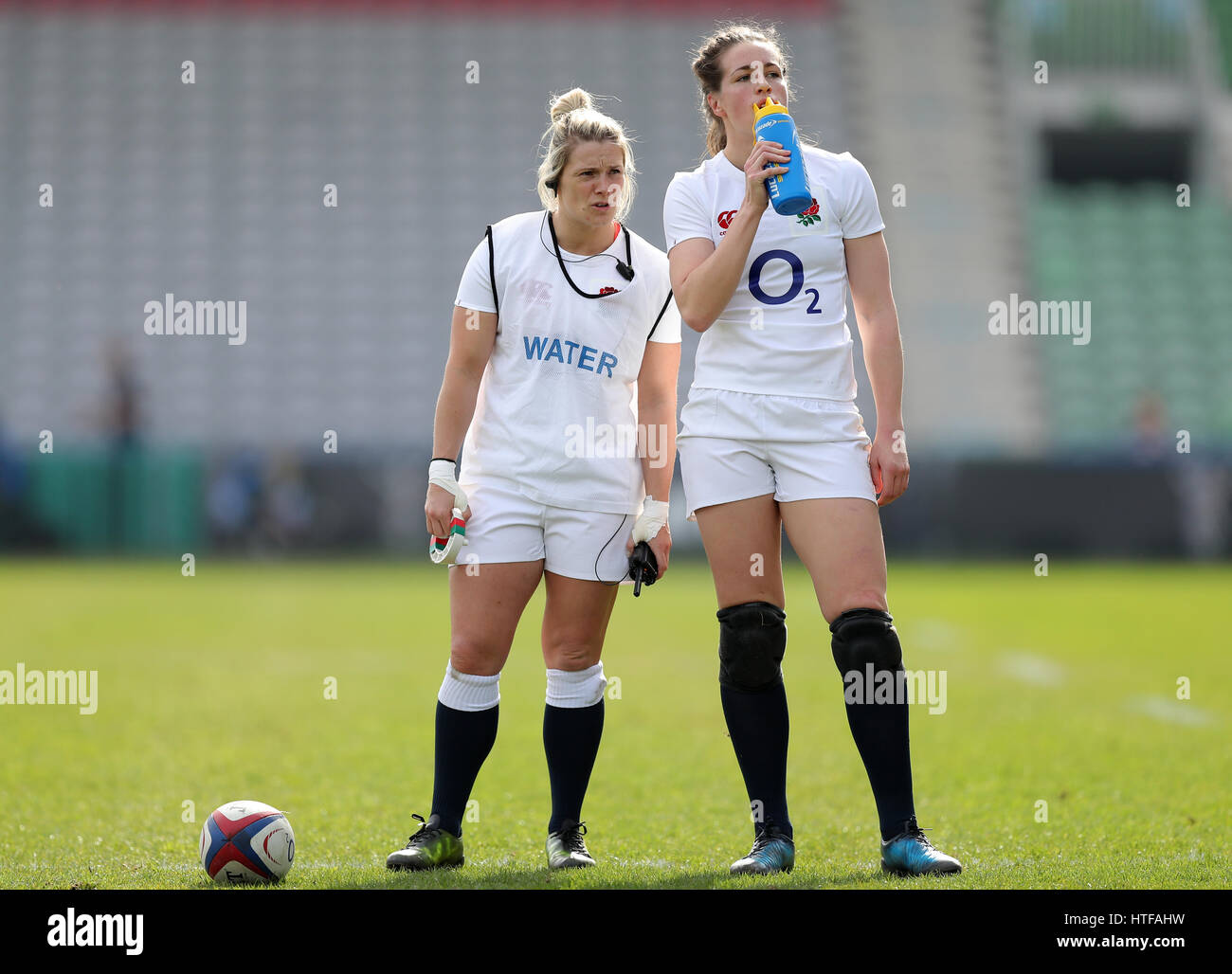 England Women's Emily Scarratt and Rachael Burford (left) during the ...