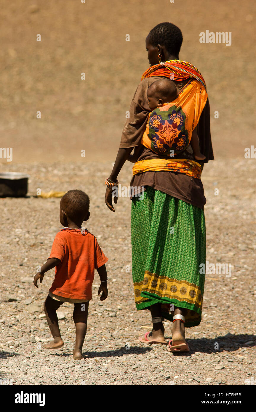 El Molo is the smallest african tribe with around 150 individuals ...