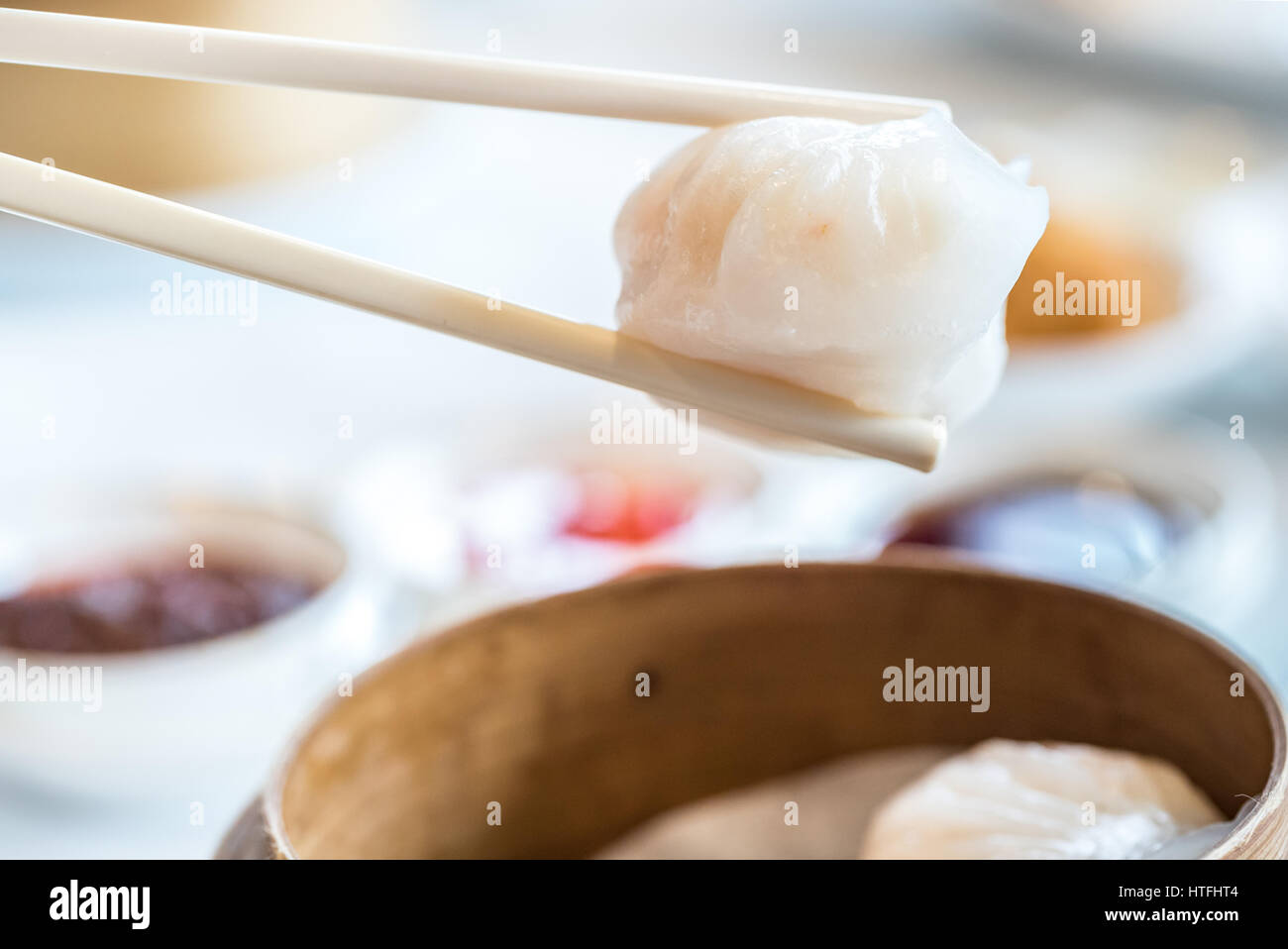 Chinese dim sum Hagao - Steamed Chinese groumet cuisine Stock Photo - Alamy