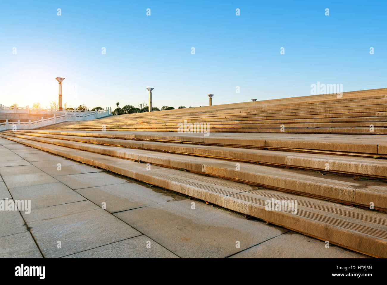 Chinese style fence hi-res stock photography and images - Alamy