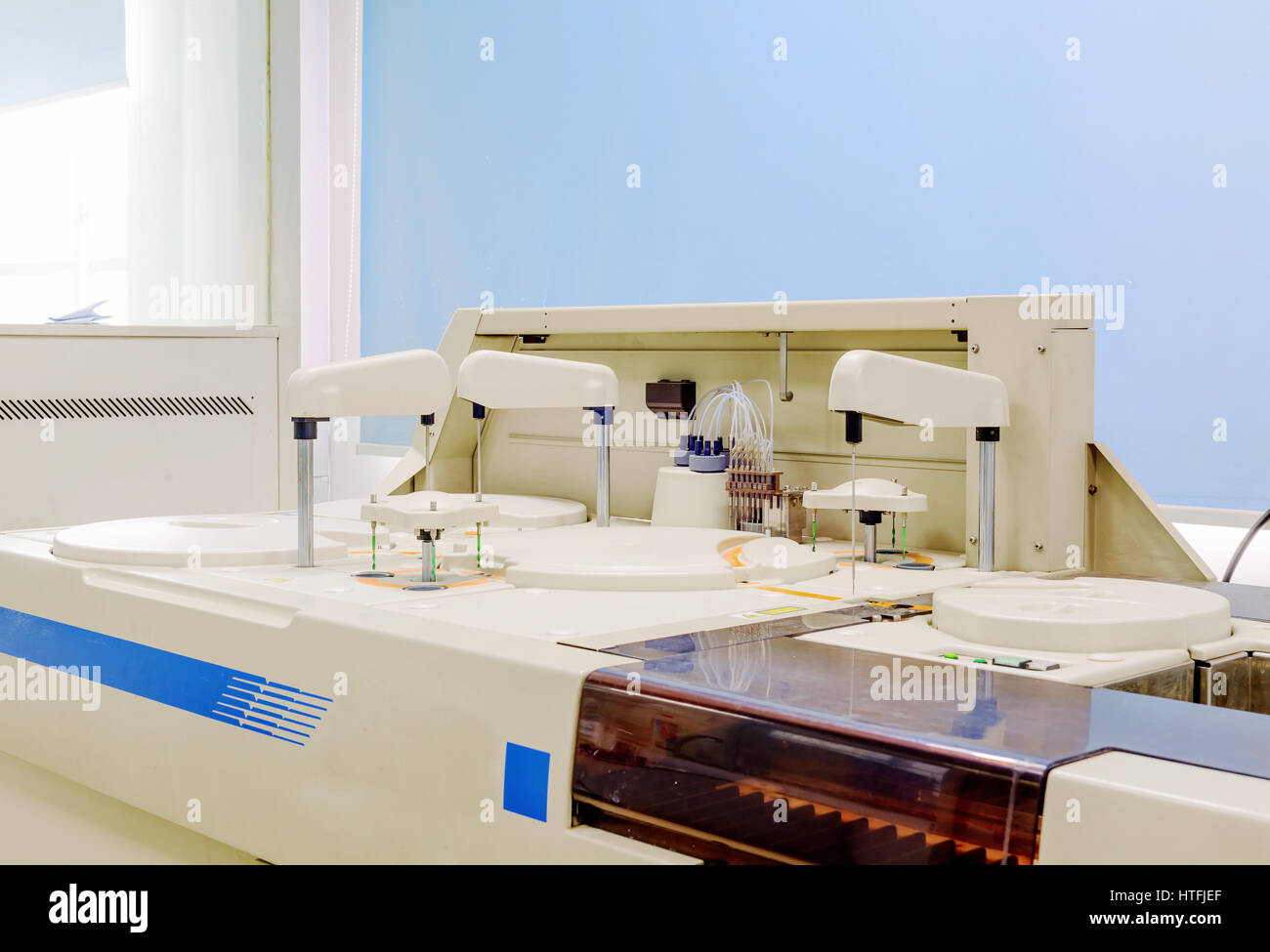 Hospital laboratories, automatic biochemical analyzer Stock Photo - Alamy