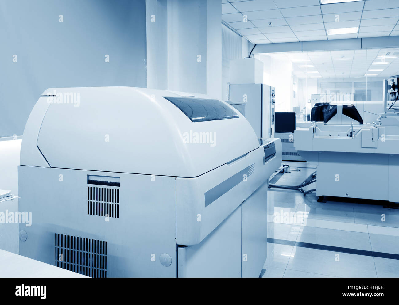 Biochemical analyzer hi-res stock photography and images - Alamy