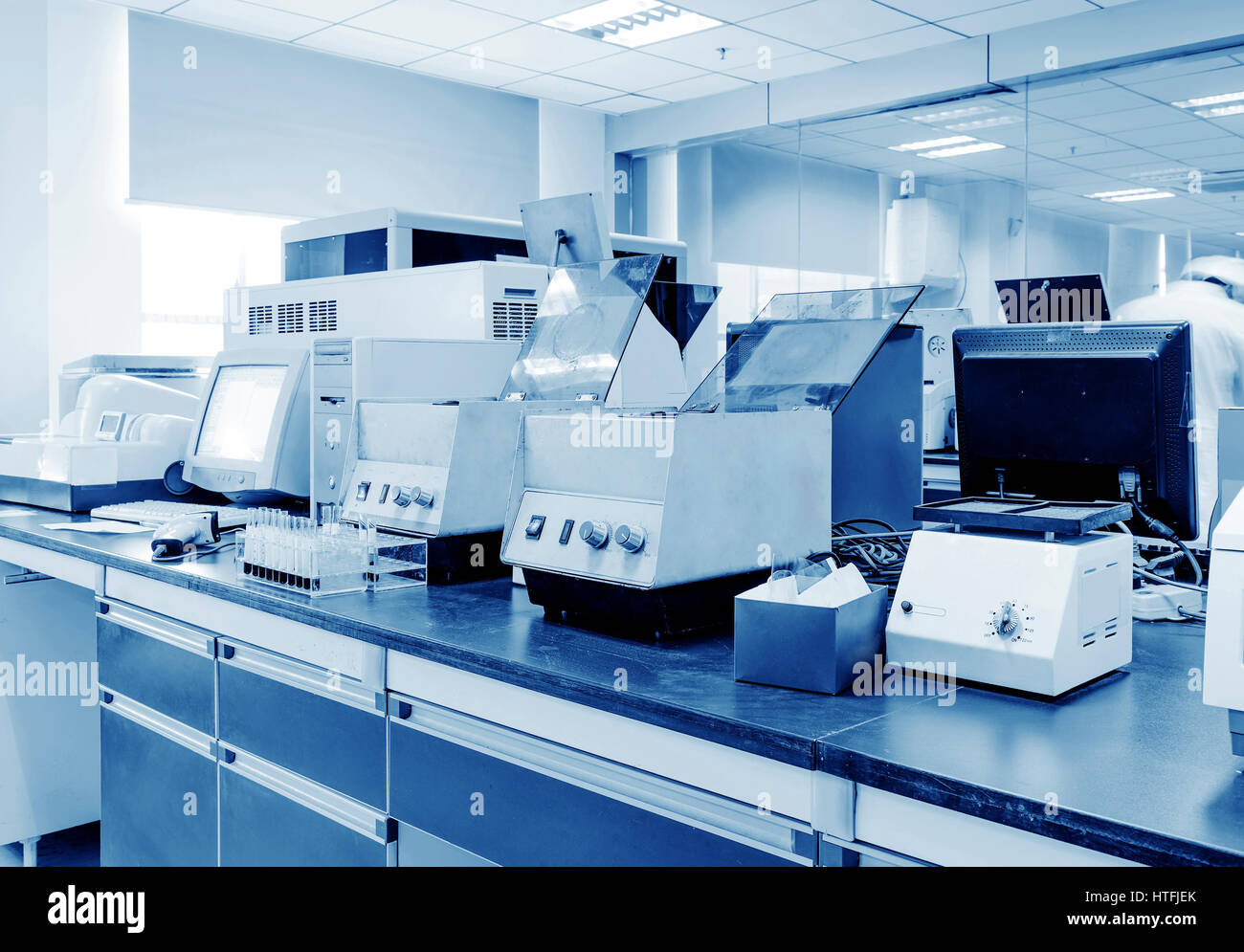 Hospital laboratory internal, low-speed centrifuge and micro oscillator ...