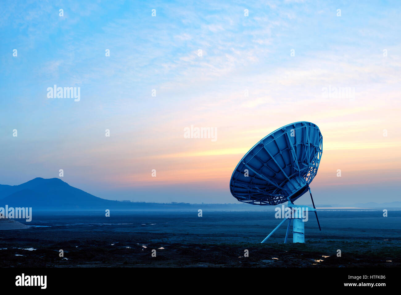 Prairie grasslands at sunrise hi-res stock photography and images - Alamy