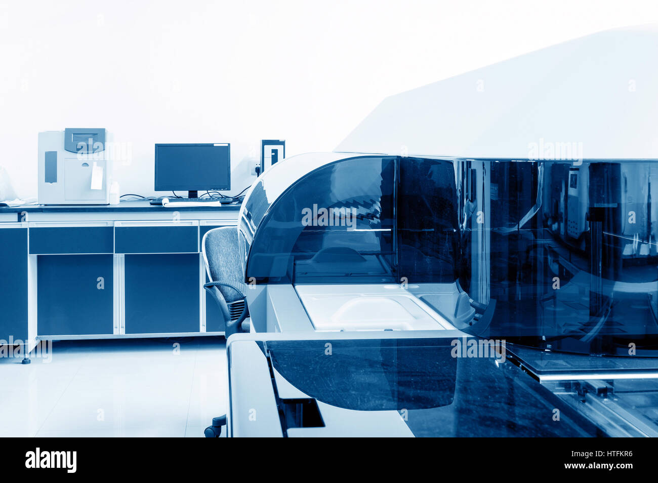 Hospital laboratories, automatic biochemical analyzer Stock Photo - Alamy