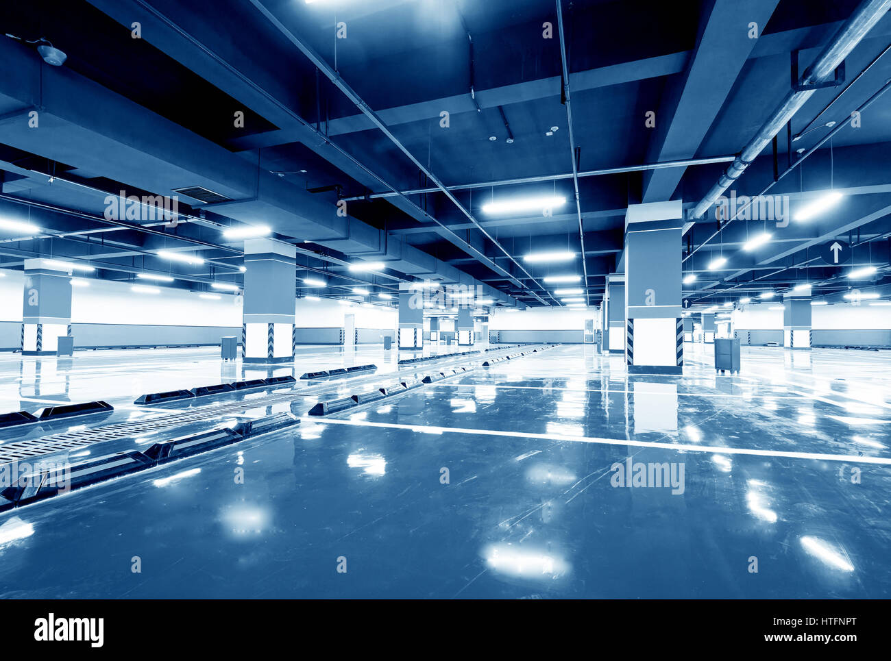 Car park empty hi-res stock photography and images - Alamy