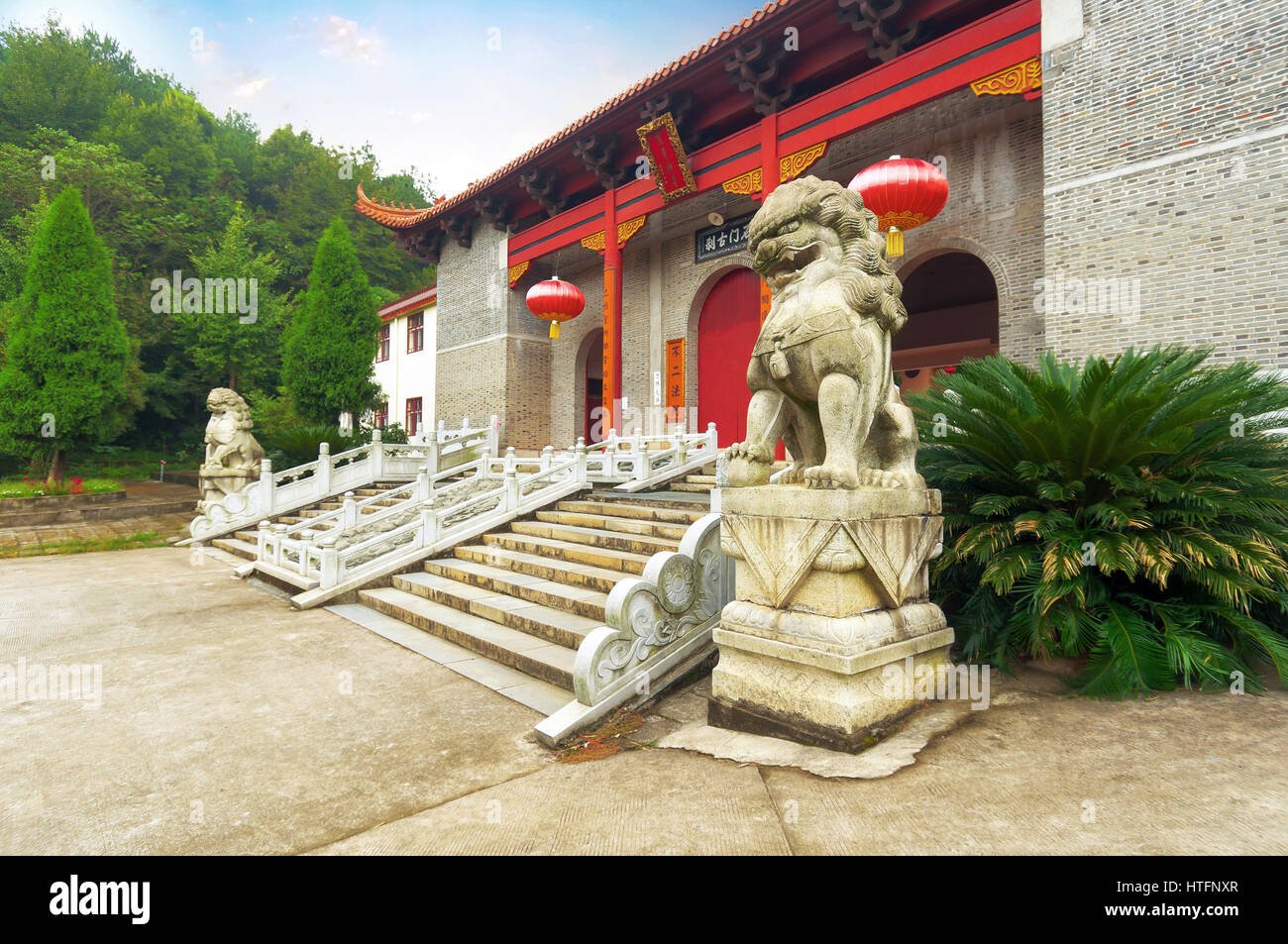 Chinese classical architecture, ancient Buddhist temple Stock Photo - Alamy