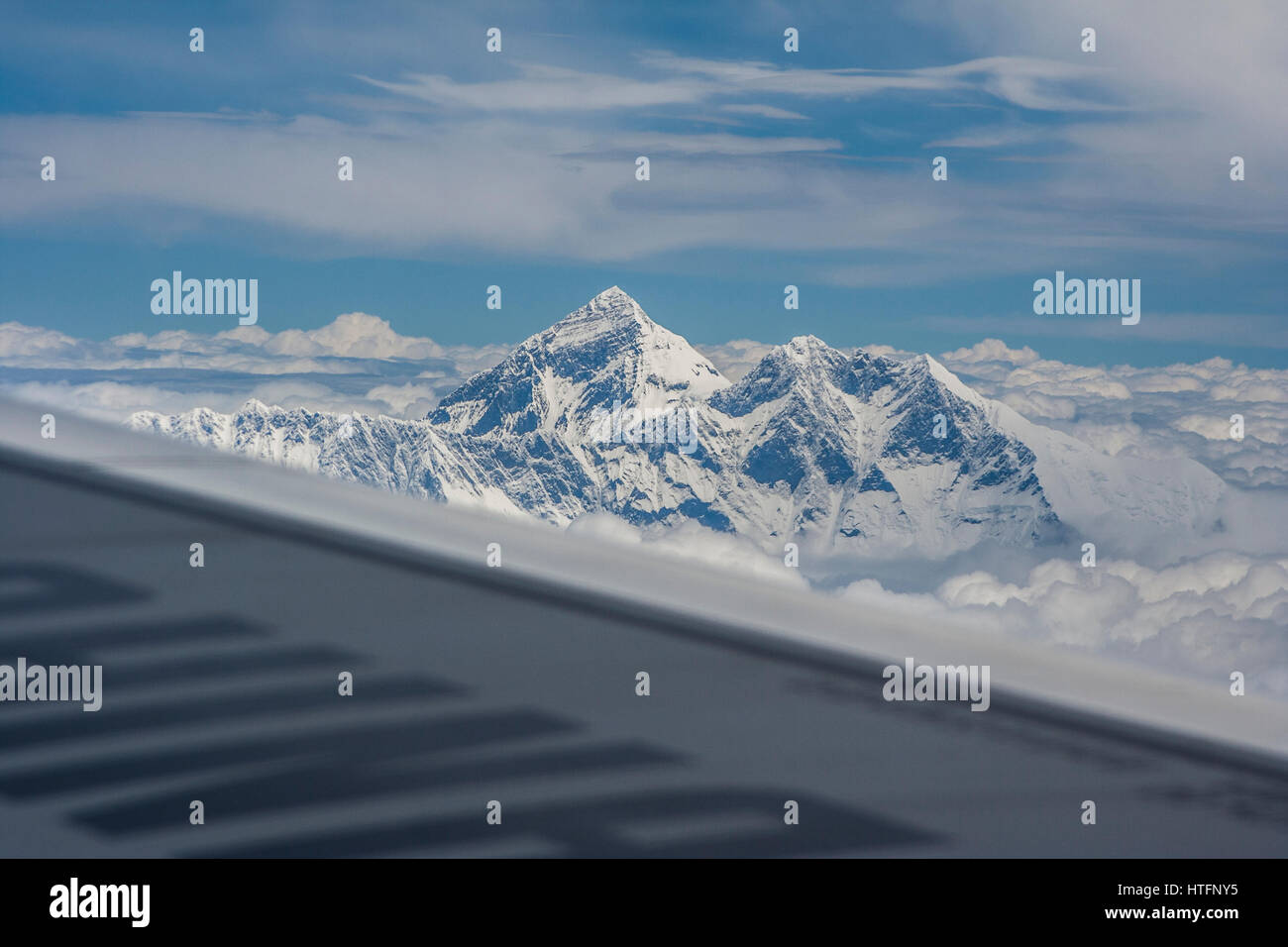 Mt everest aerial hi-res stock photography and images - Alamy