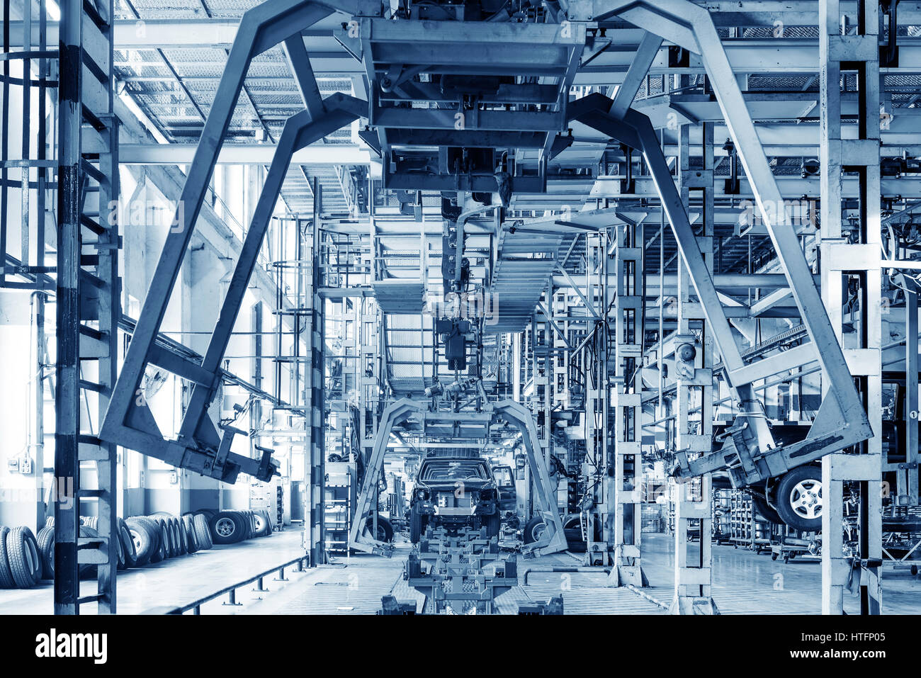 Factory floor, pickup truck production lines Stock Photo - Alamy