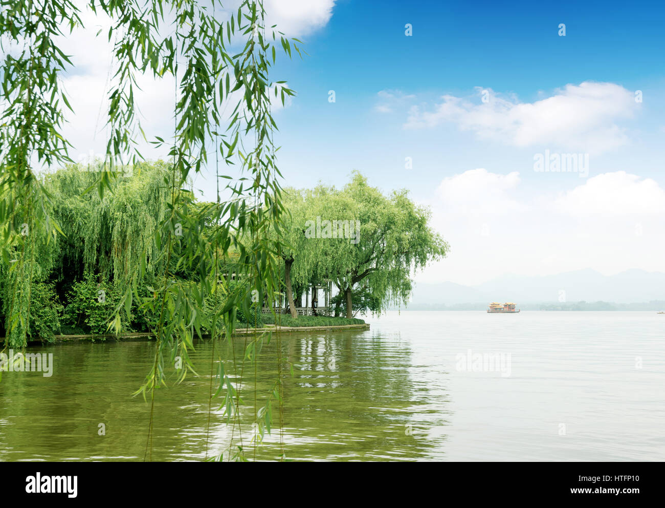 West lake hangzhou willow hi-res stock photography and images - Alamy