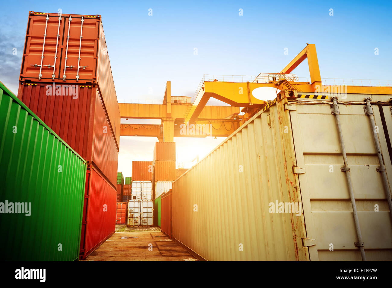 Reefer containers hi-res stock photography and images - Alamy