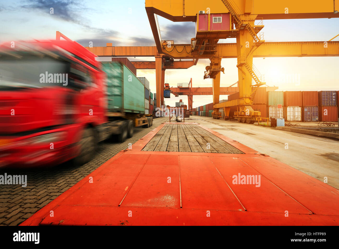 Terminal operation hi-res stock photography and images - Alamy