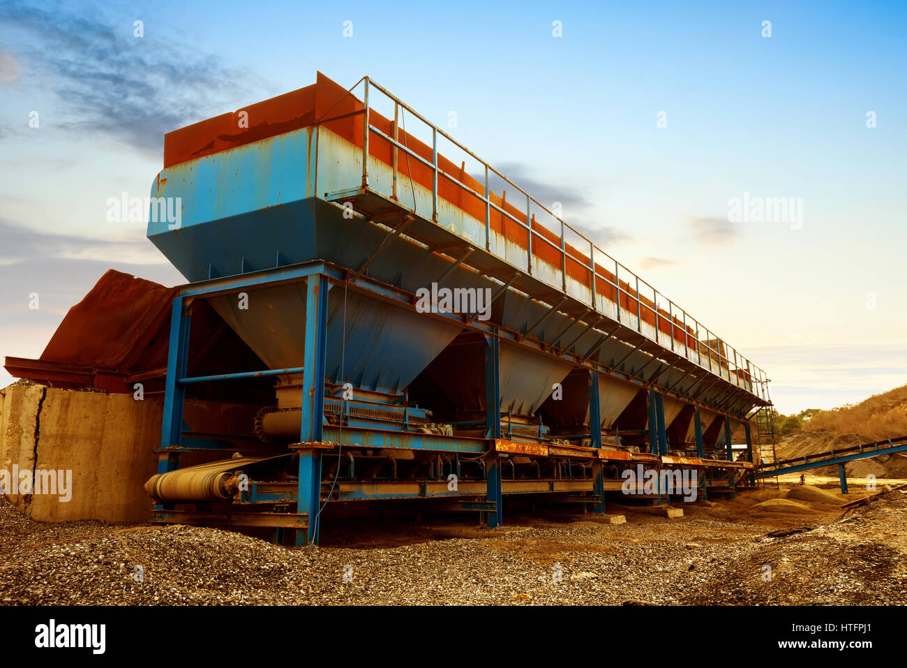 Pitch tank hi-res stock photography and images - Alamy