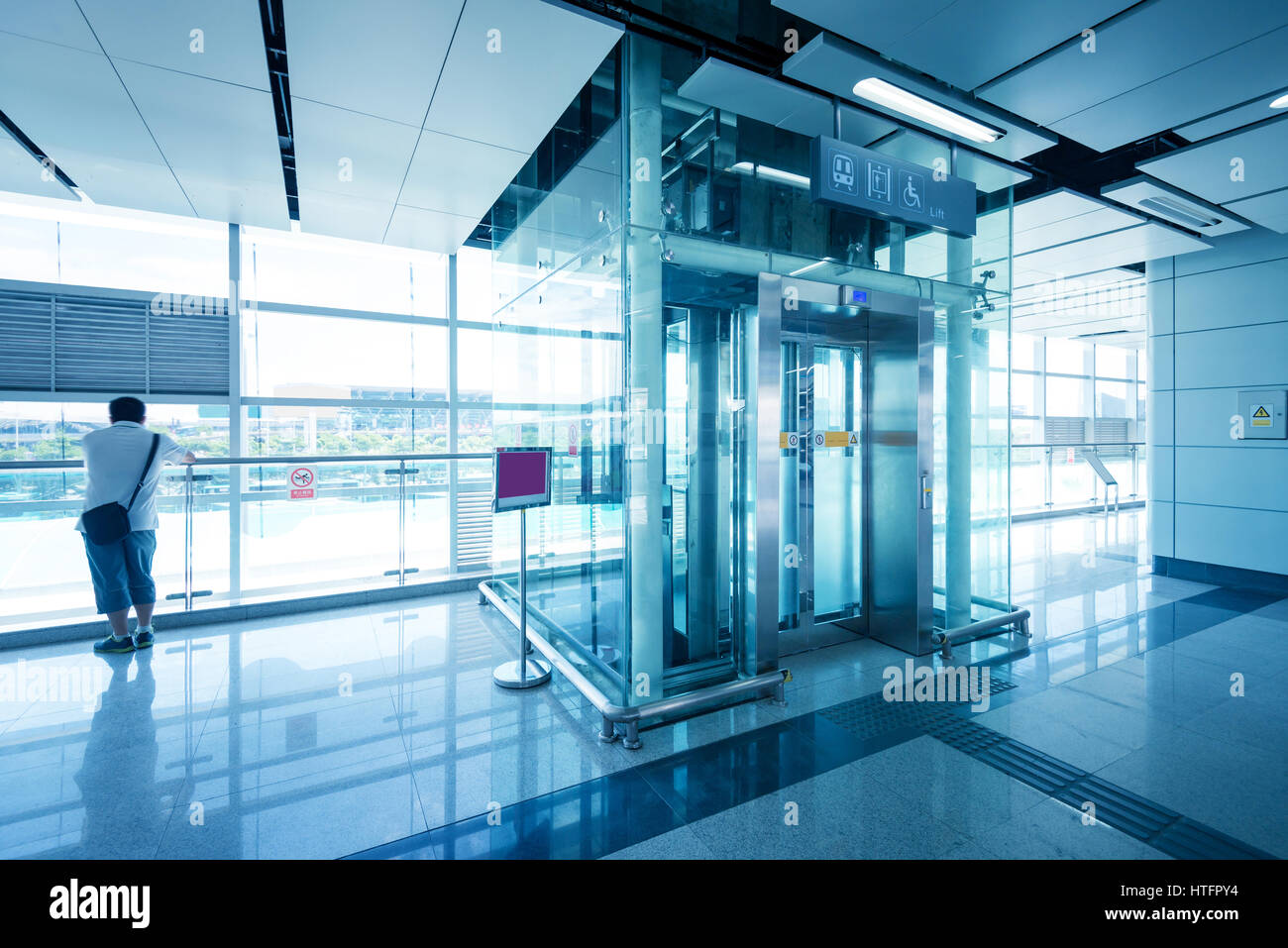 Elevator cables hi-res stock photography and images - Alamy