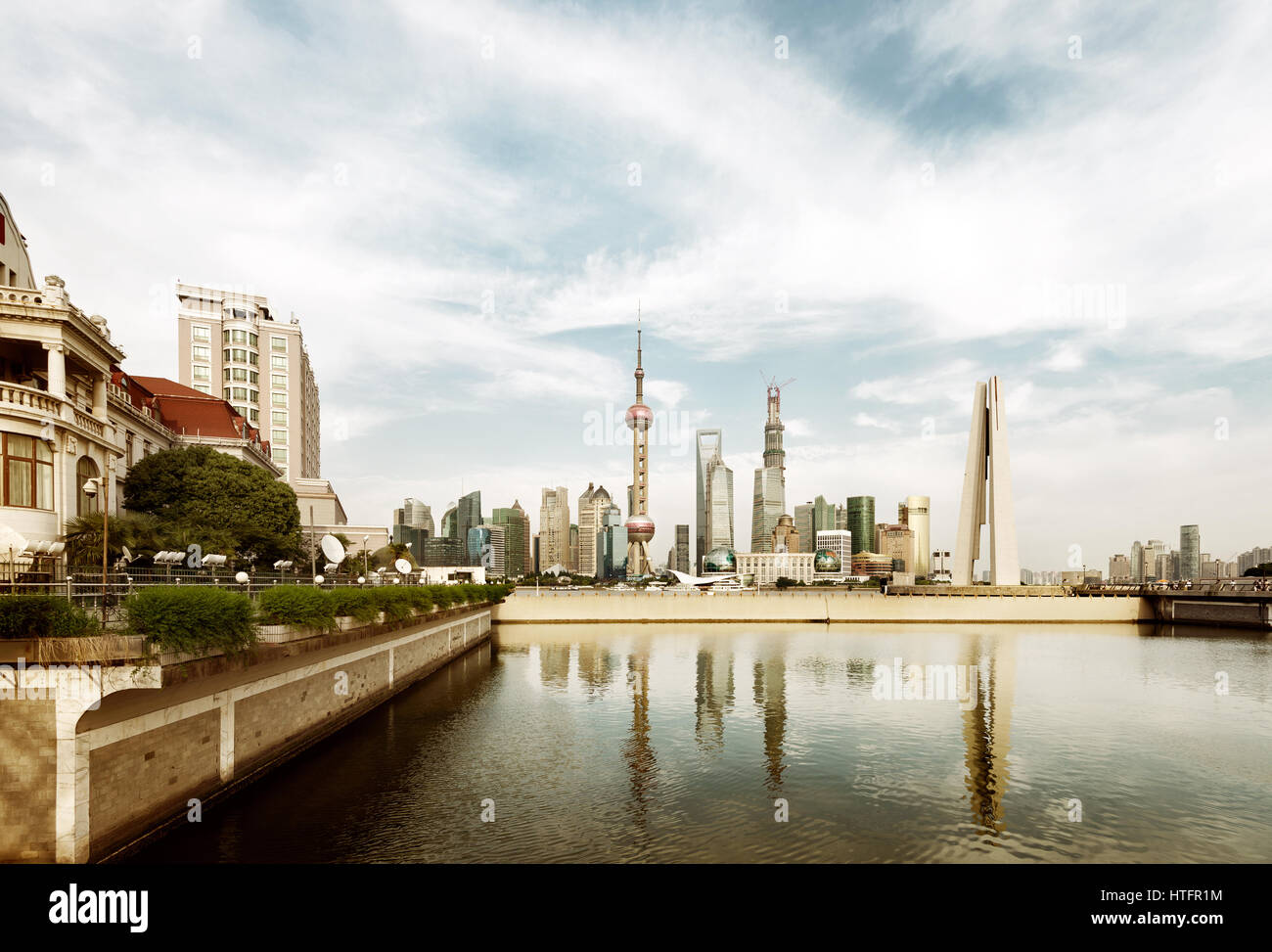 Modern city skyline shanghai hi-res stock photography and images - Alamy