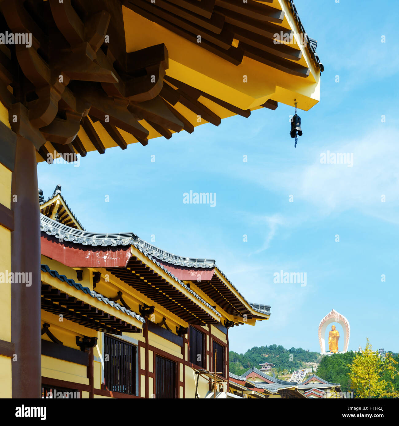 Huge temples hi-res stock photography and images - Alamy
