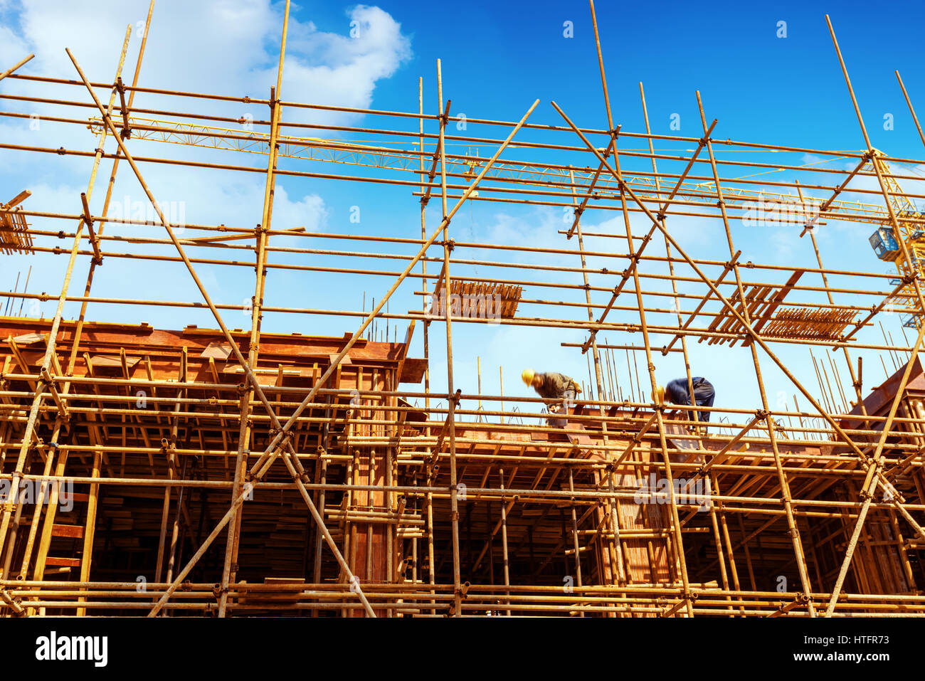 Construction sites, workers are working on scaffolding Stock Photo - Alamy