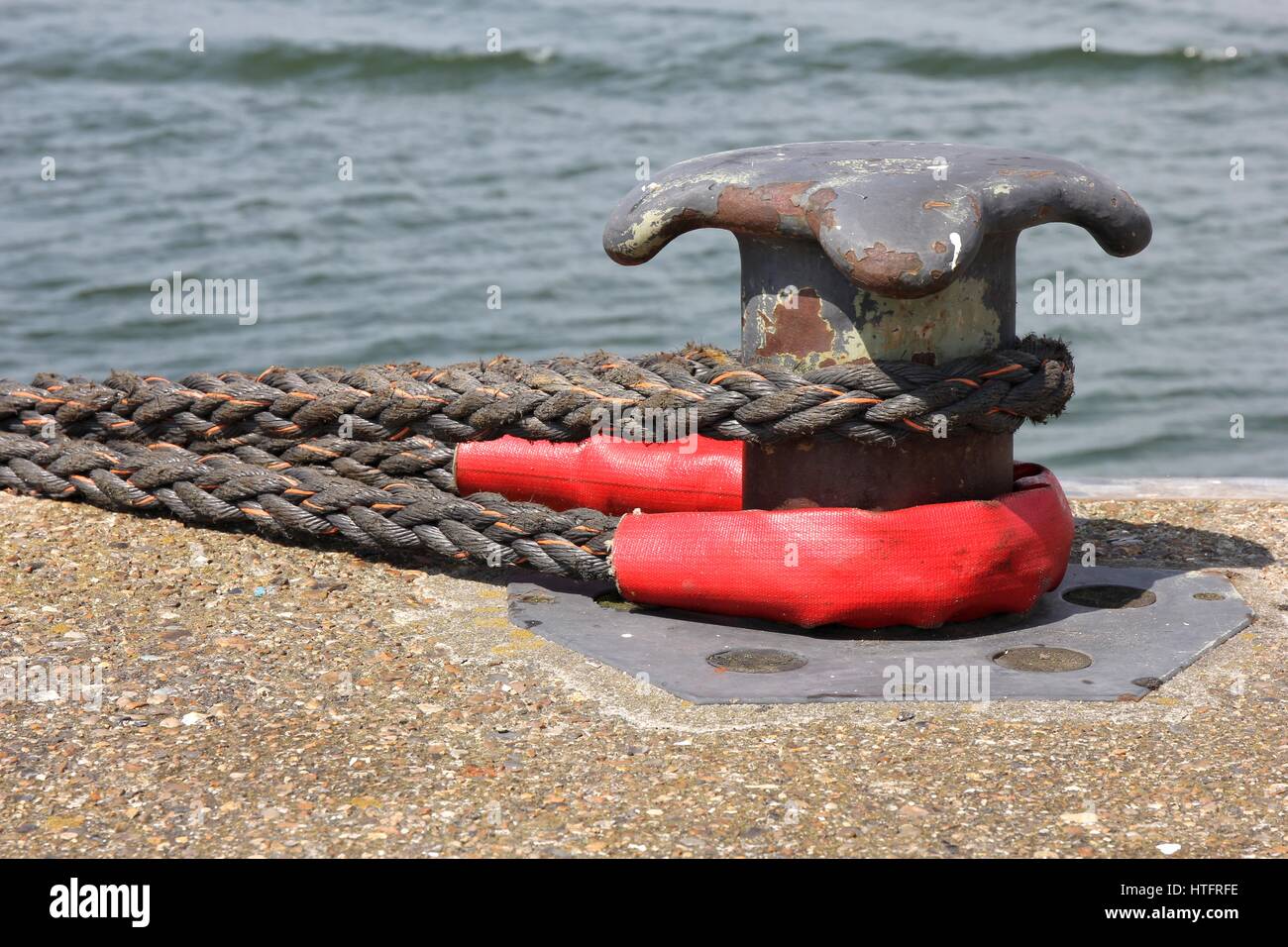 Shoreside hi-res stock photography and images - Alamy