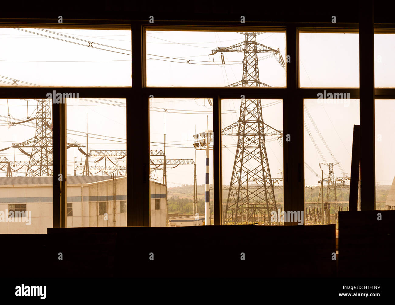 Engine pylons hi-res stock photography and images - Alamy