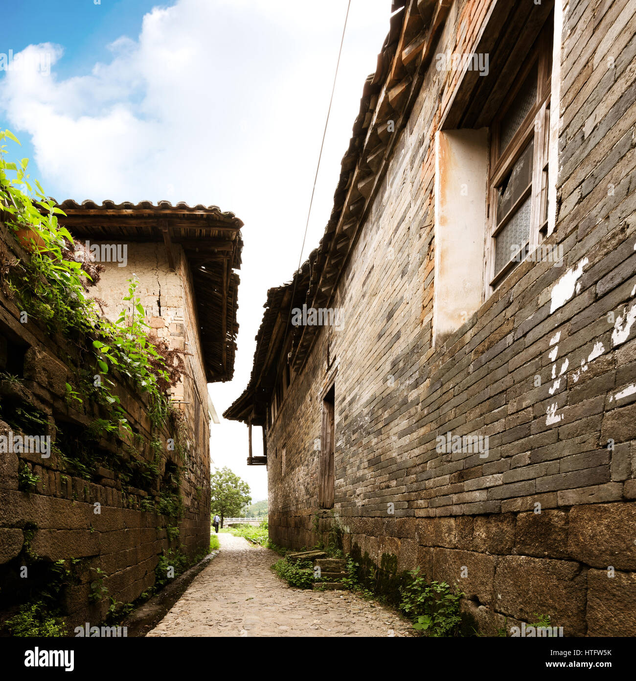 Chinese ancient buildings of the old town: alley Stock Photo - Alamy