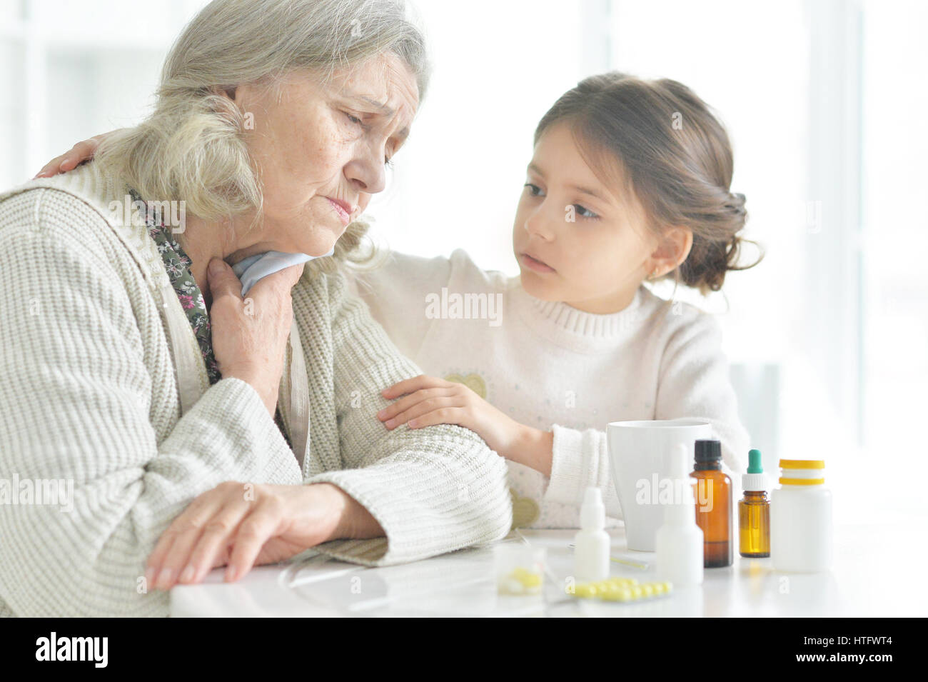 Girl with grandma hospital hi-res stock photography and images - Alamy