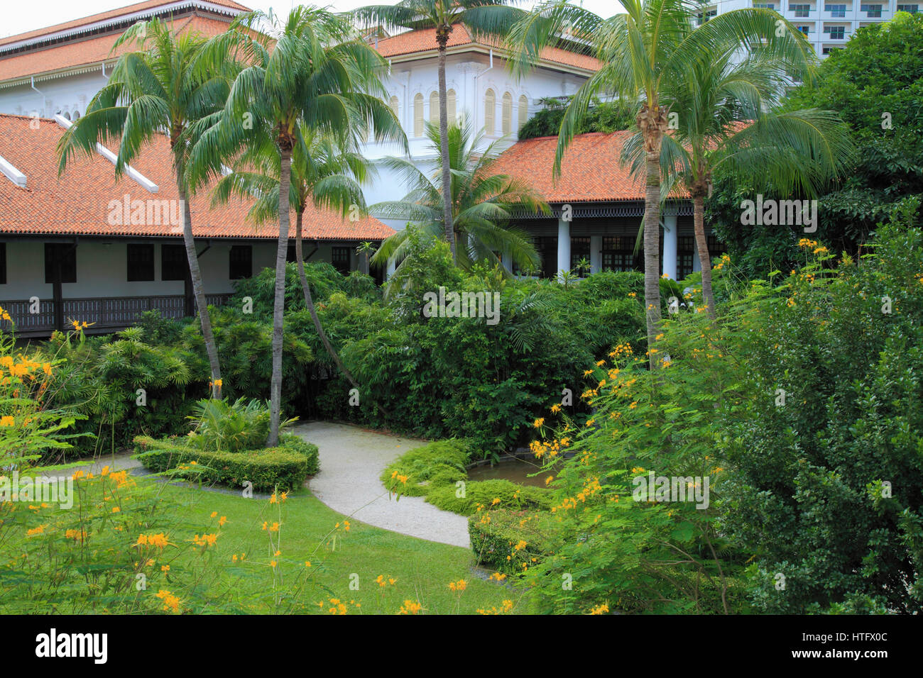 Singapore, Raffles Hotel Arcade, garden Stock Photo - Alamy