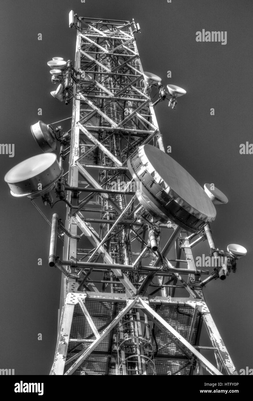 Microwave antenna black hi-res stock photography and images - Alamy
