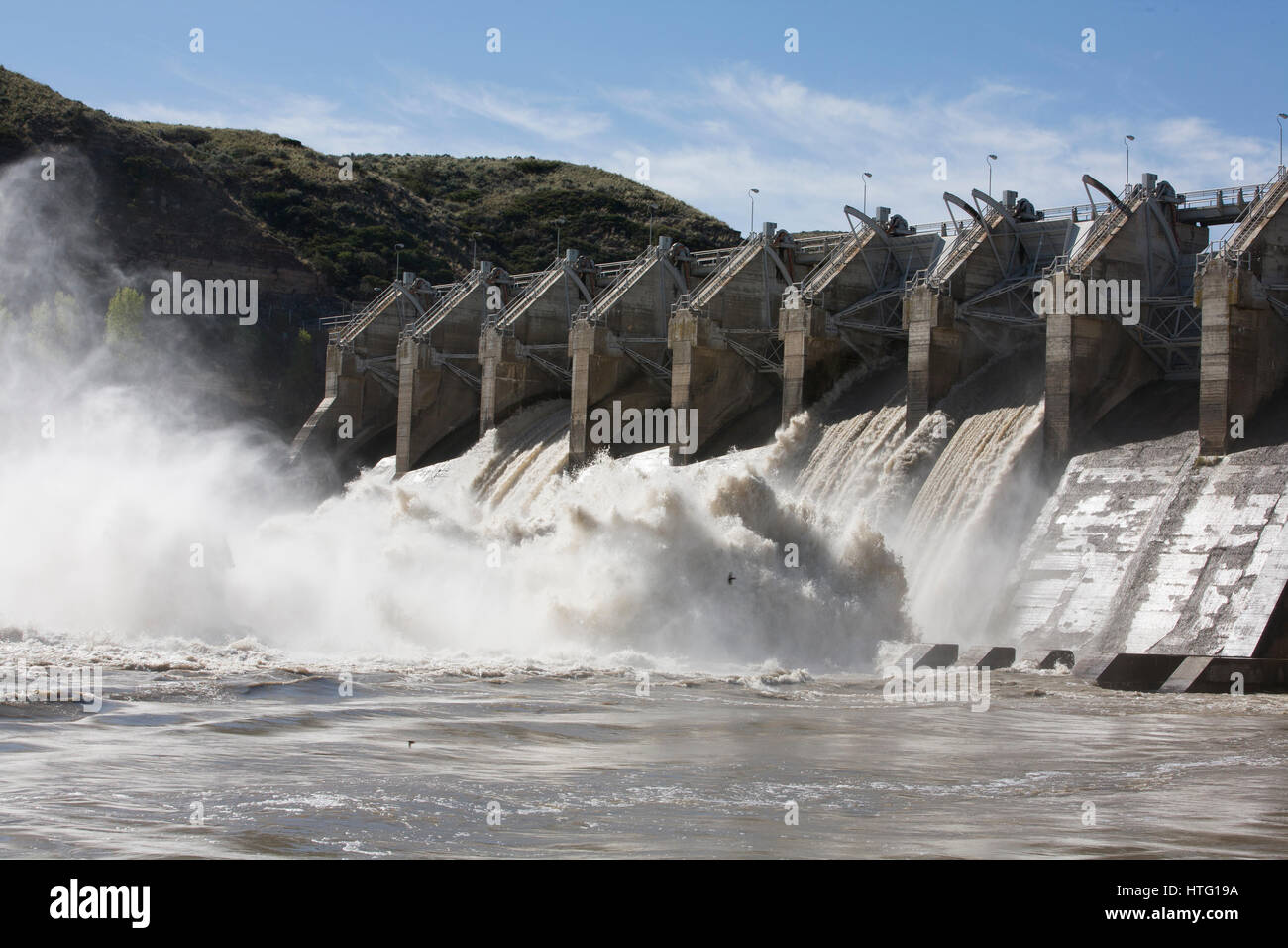 Spillway gates hi-res stock photography and images - Alamy