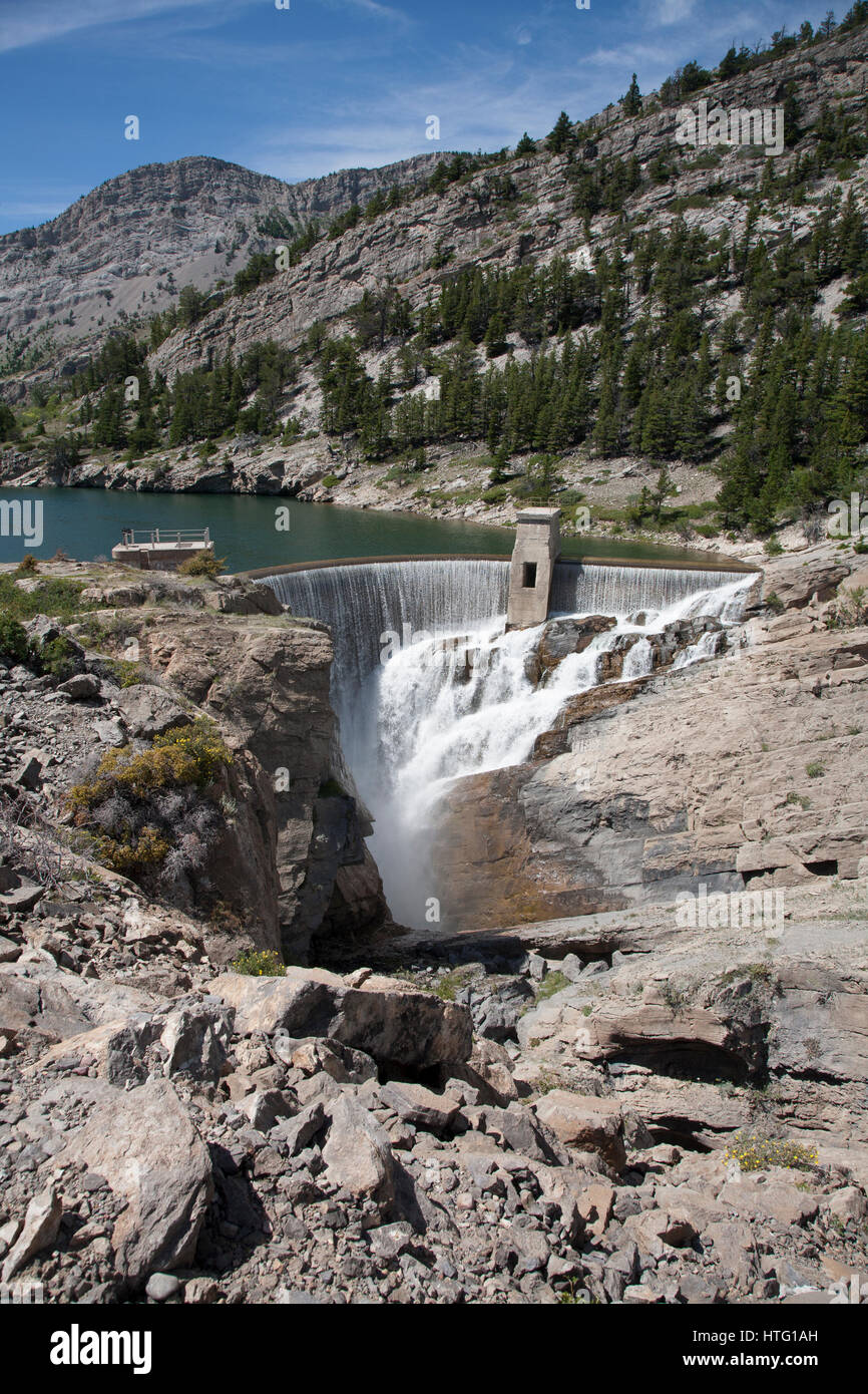 The Sun River Diversion Dam sends water into the Pishkun Canal, Rocky ...