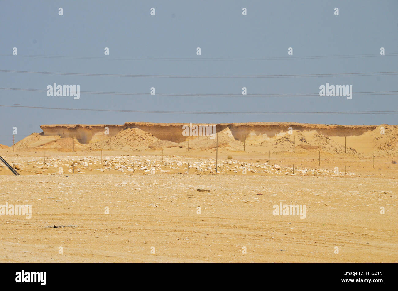 Limestone cliffs at Zekreet, Qatar Stock Photo - Alamy