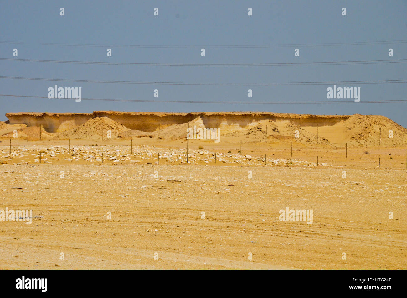 Limestone cliffs at Zekreet, Qatar Stock Photo - Alamy