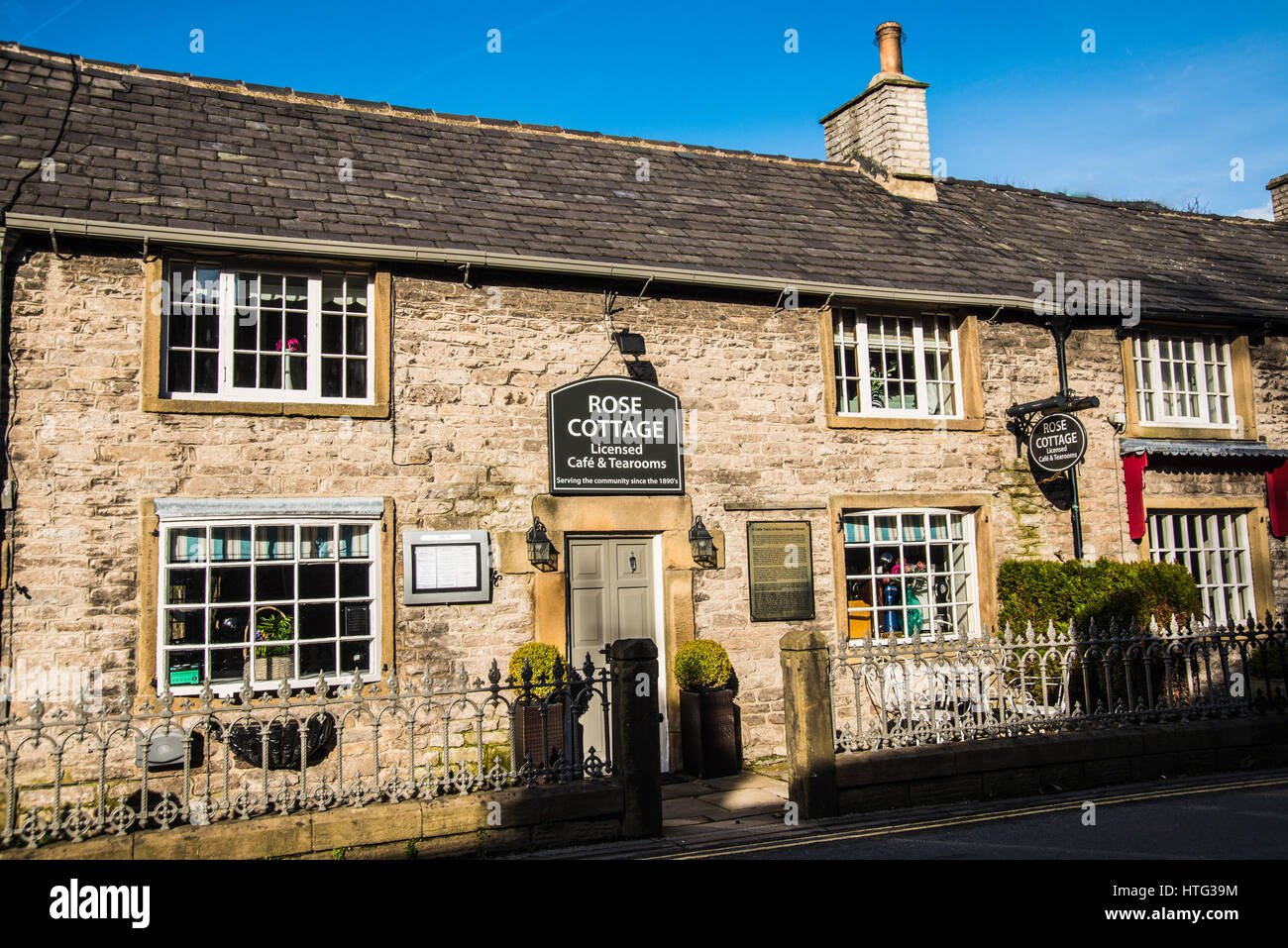 the old cottages castleton Derbyshire England Ray Boswell Stock Photo ...