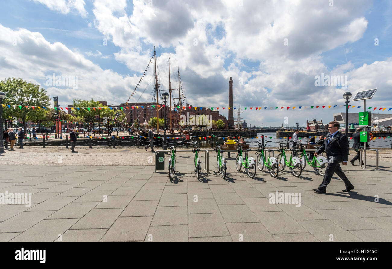 Beatles tours hi-res stock photography and images - Alamy