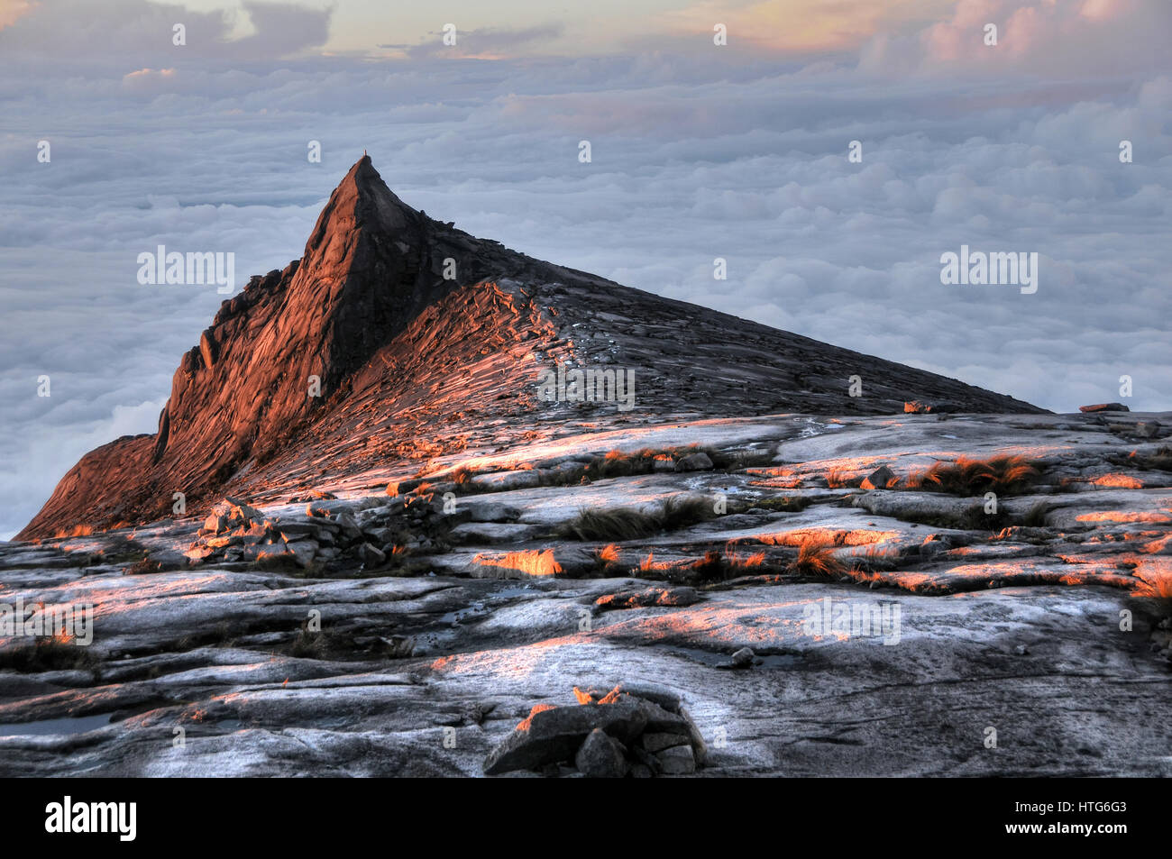 Top of mount kinabalu hi-res stock photography and images - Alamy