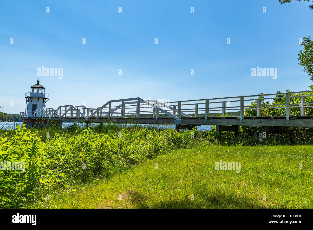Doubling Point Light is a lighthouse on the Kennebec River in Arrowsic ...