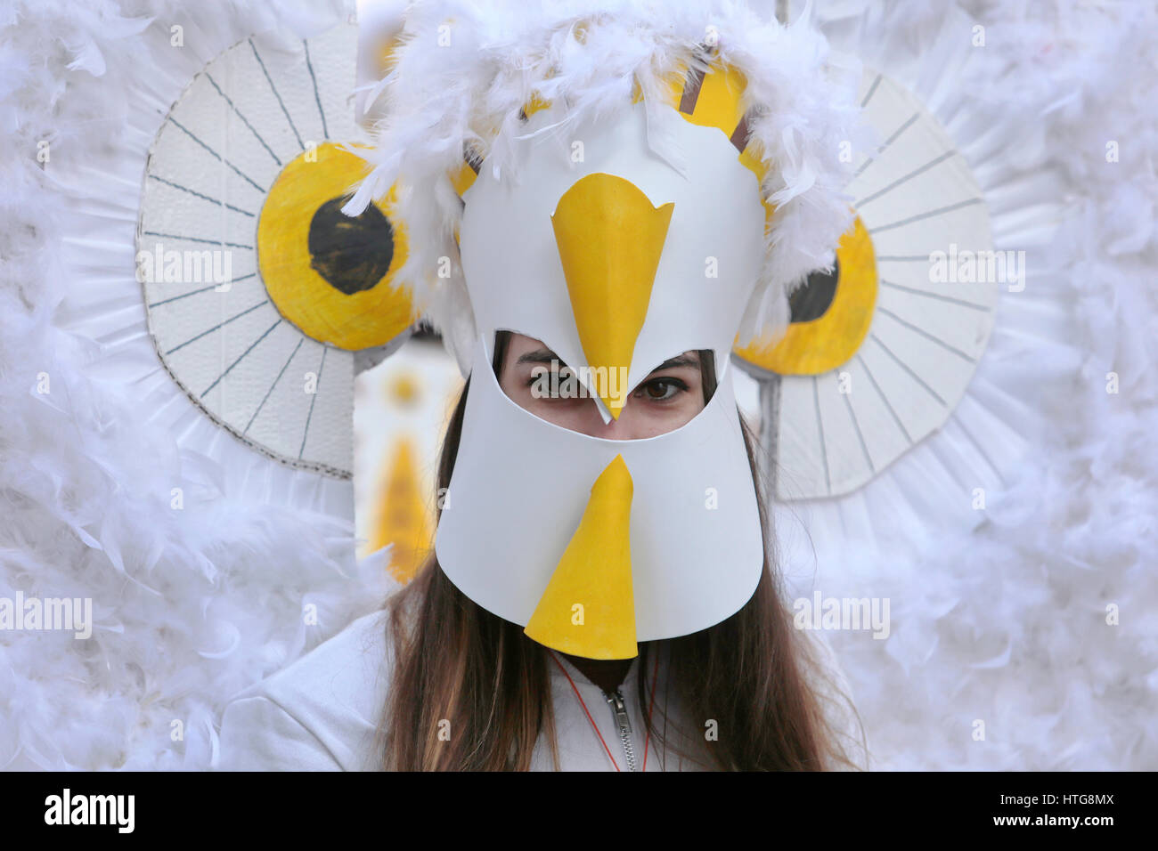 Disguise party hi-res stock photography and images - Alamy