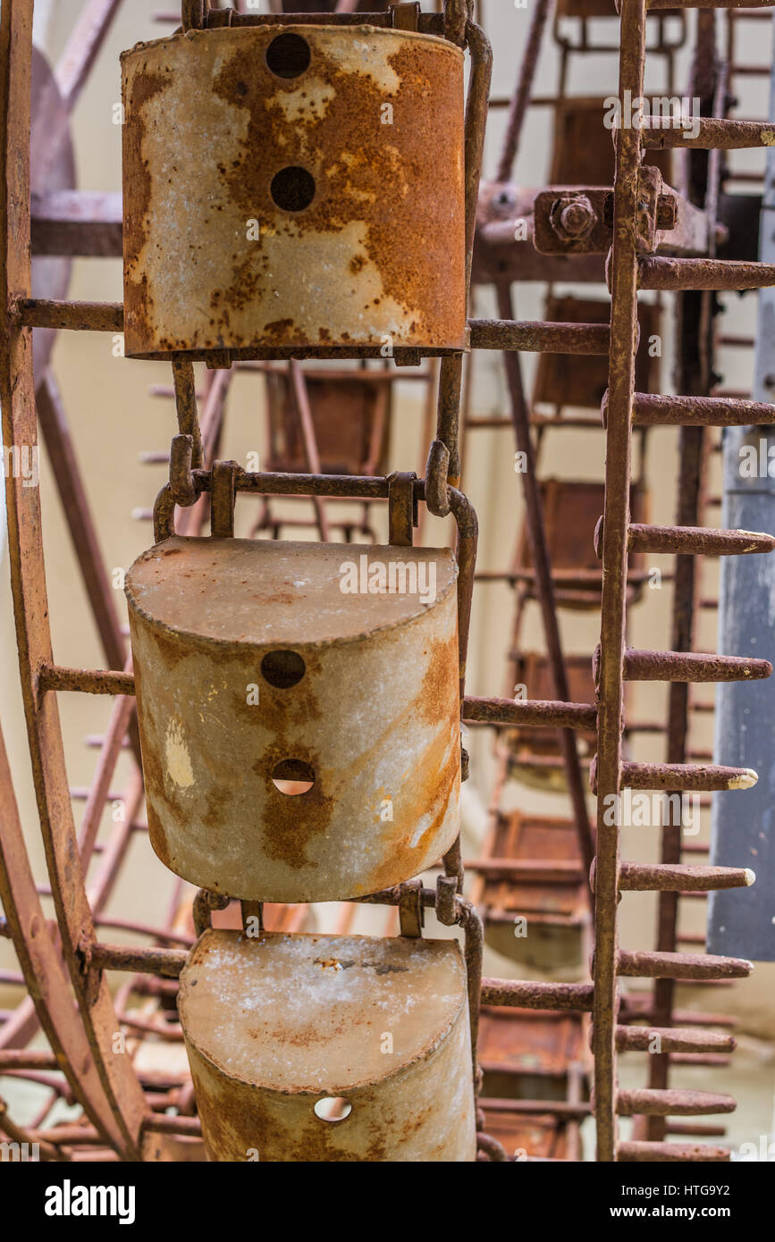 Rusted parts hi-res stock photography and images - Alamy