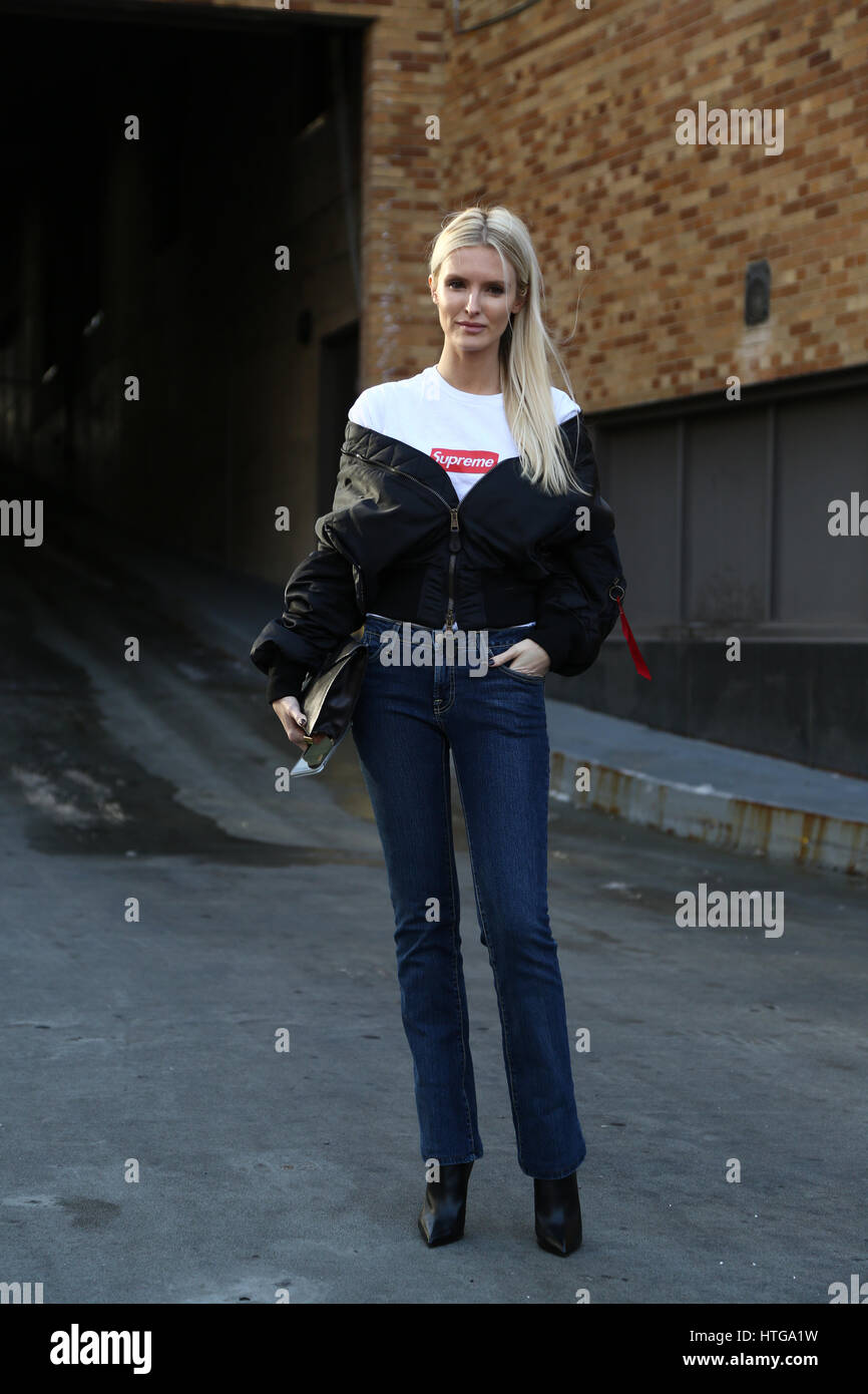 New YorK, 10 Feb 2017 Kate Davidson Hudson seen during Cushnie et Ochs ...