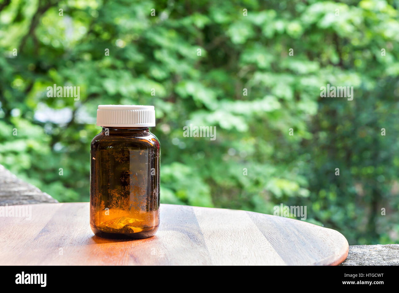 Used glass bottles for recycle Stock Photo - Alamy