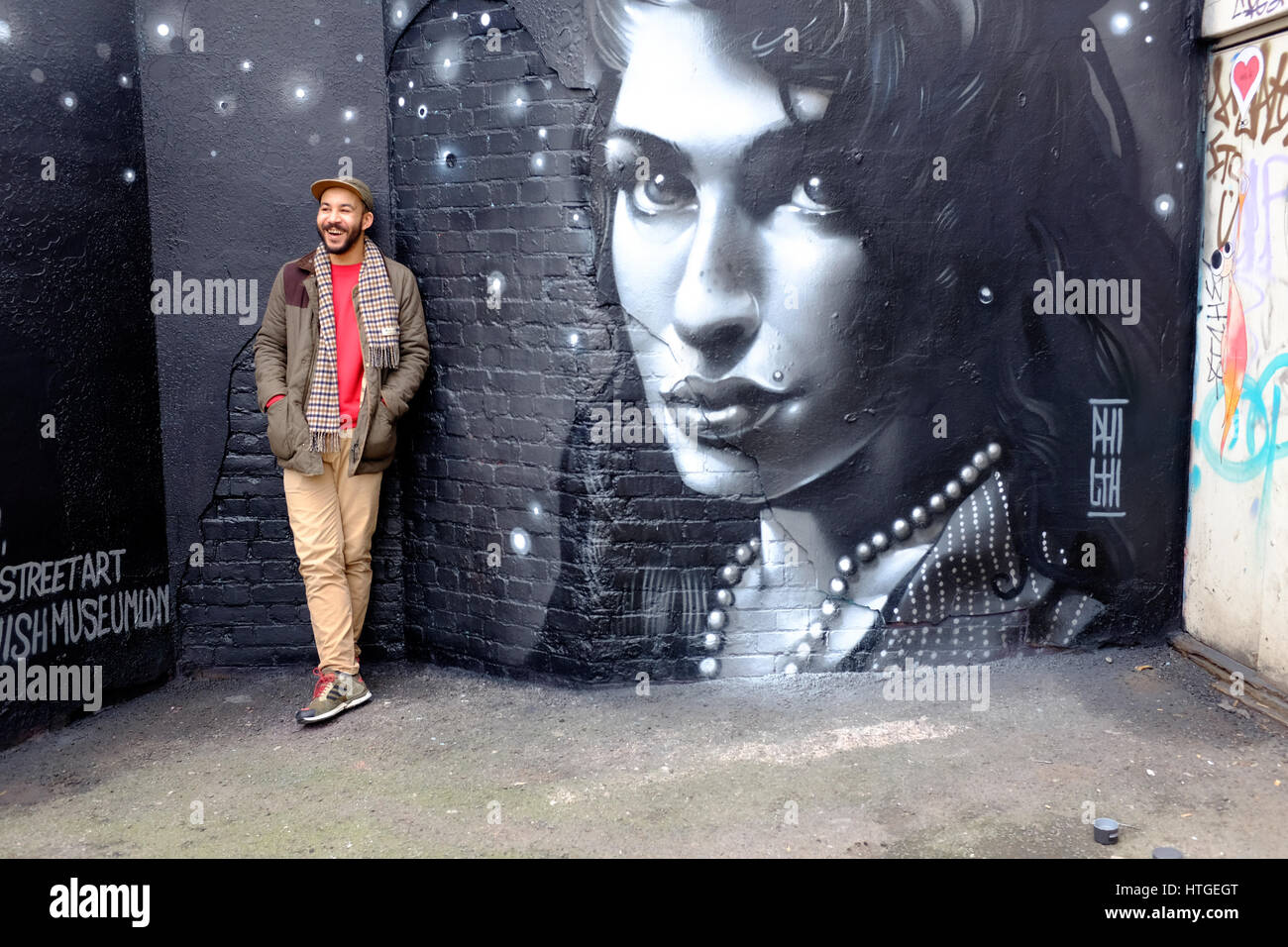 Amy Winehouse Camden Stock Photos & Amy Winehouse Camden Stock Images ...