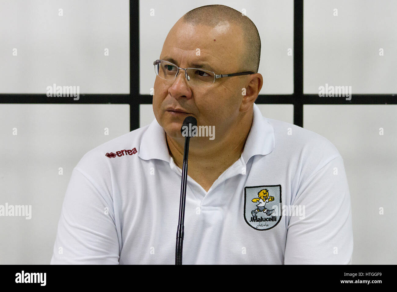 Curitiba, Brazil. 11th Mar, 2017. JMalucelli coach Luciano Gusso the ...