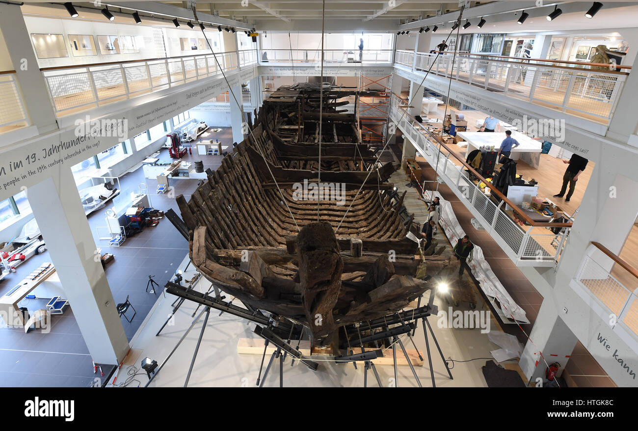 Cog built hi-res stock photography and images - Alamy