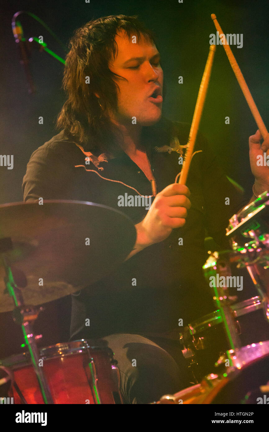 American alternative pop band hi-res stock photography and images - Alamy