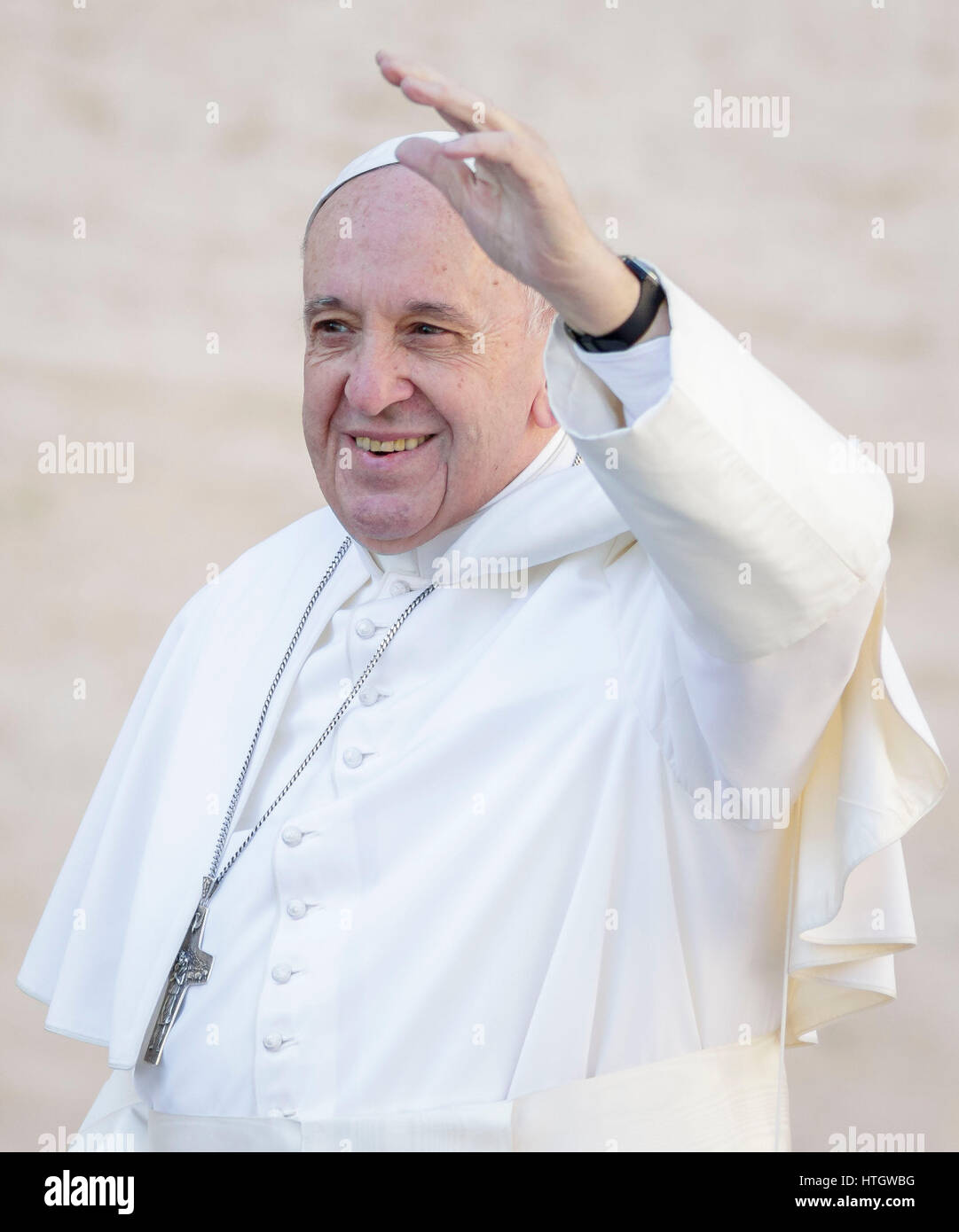 Vatican City, Vatican. 15th March, 2017. Pope Francis greets the ...