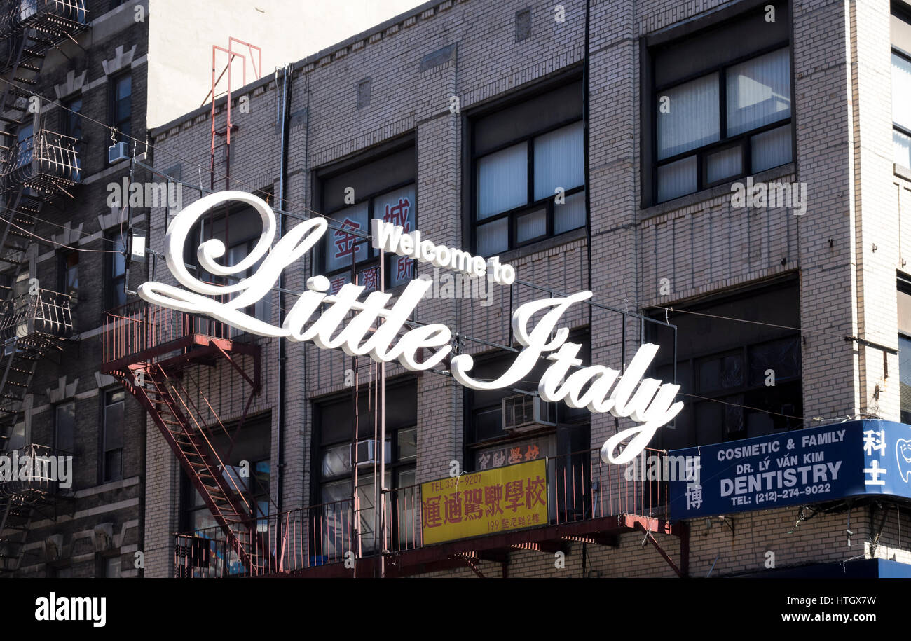 Welcome to little italy new york hi-res stock photography and images ...