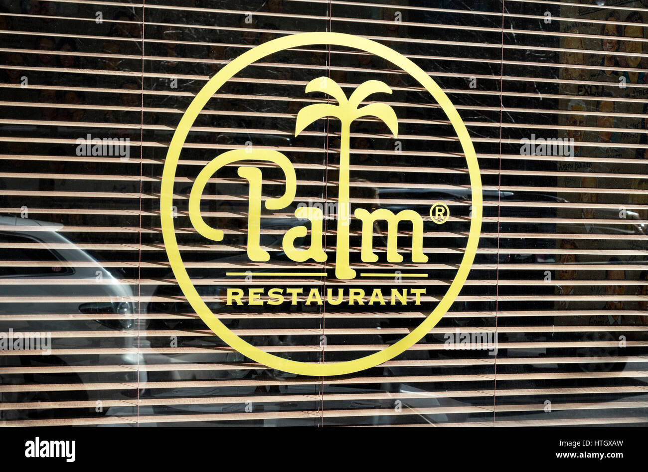 Palm restaurant hi-res stock photography and images - Alamy