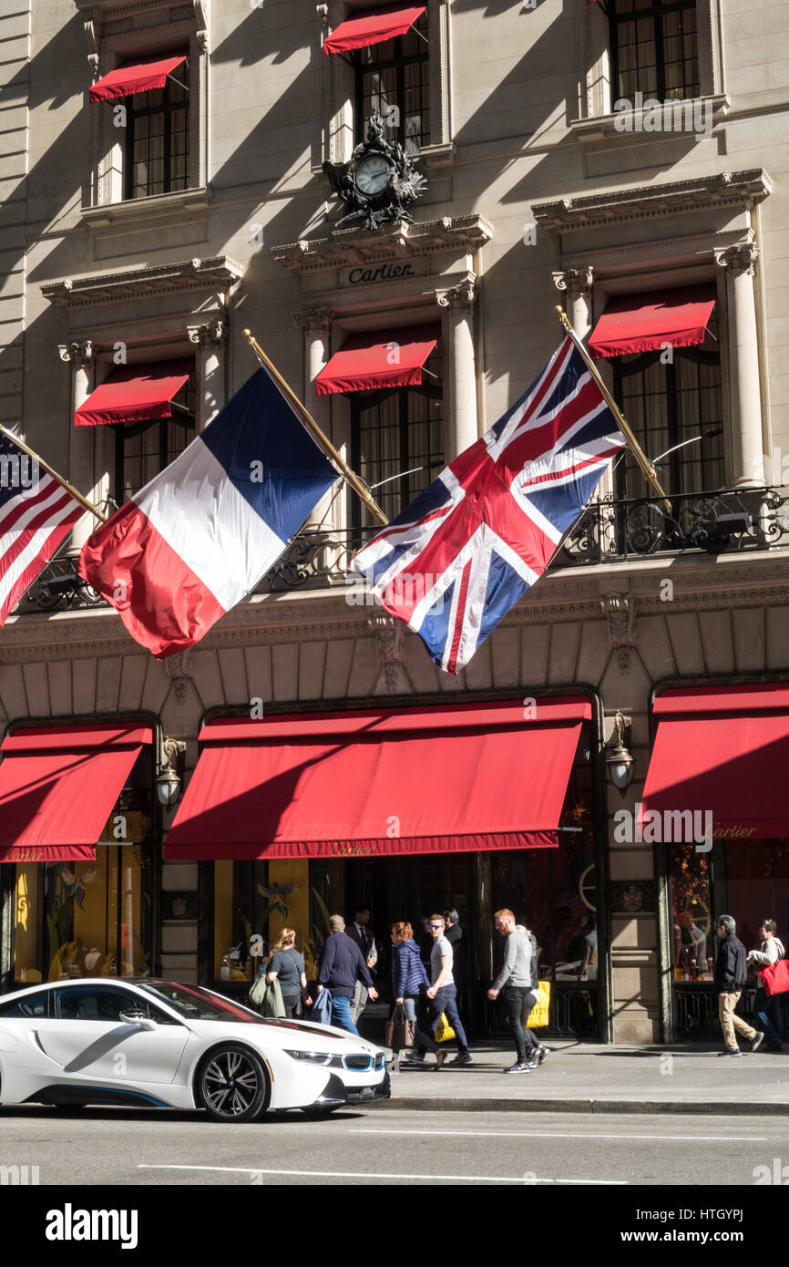 Cartier Mansion Storefront on Fifth Avenue, NYC, USA Stock Photo - Alamy