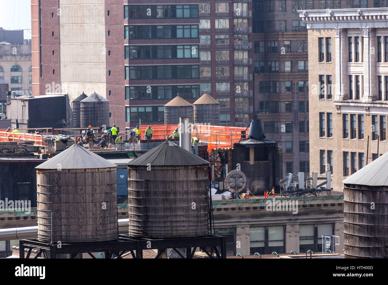 Construction site workers hi-res stock photography and images - Alamy